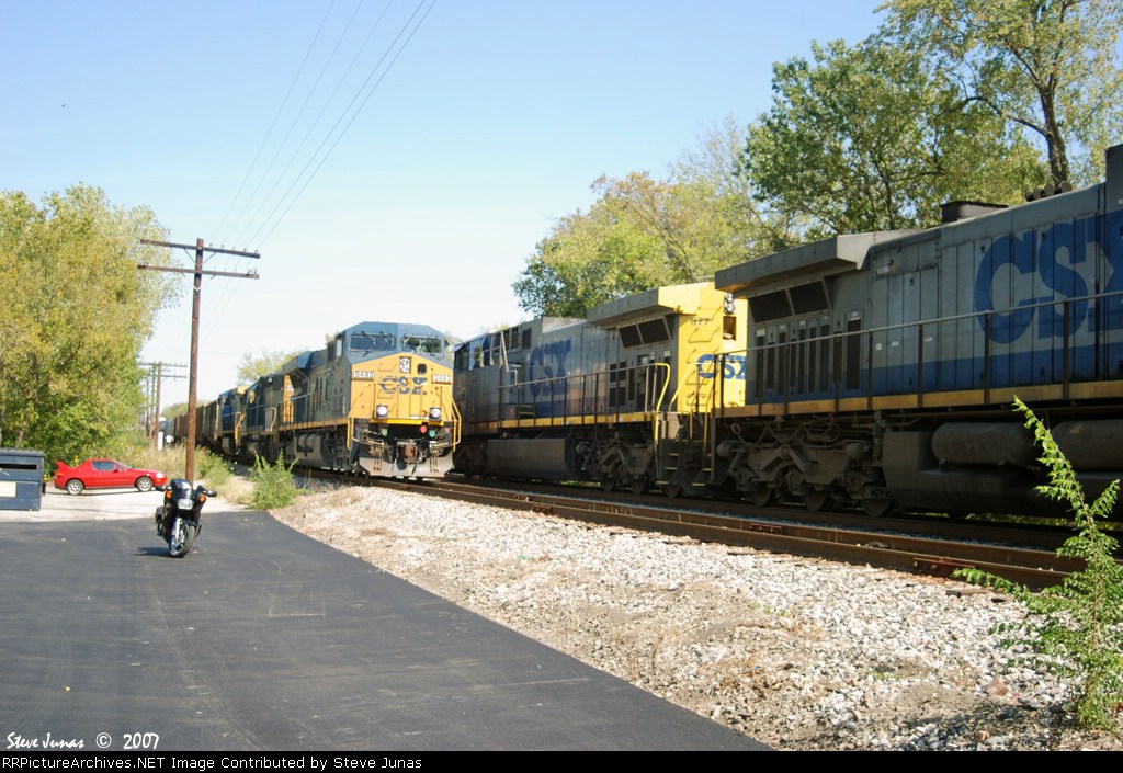 CSX 377 and 5493 meet